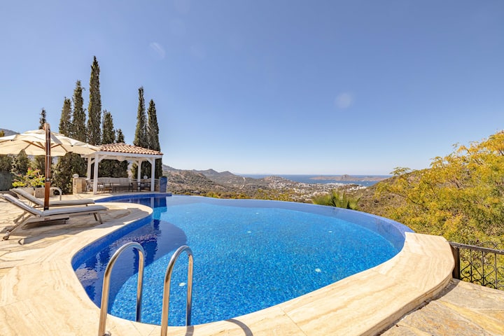 Villa With Private Pool, Privacy, Full Sea Views - Yalıkavak