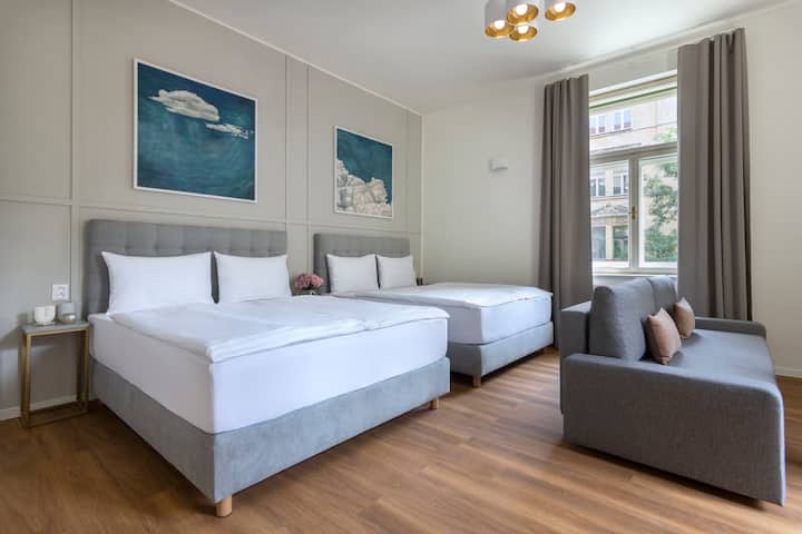 Dwellfort | Luxury Apartment In A Fabulous Area - Prag