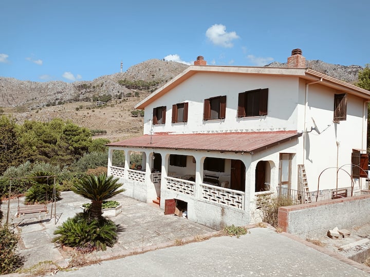 Villa Shanti - "Rustic" Apartment - Terrasini