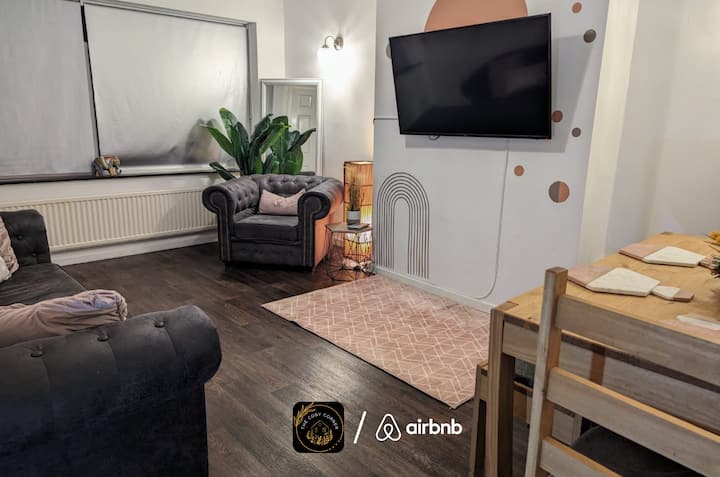 Long Stay 3br Bungalow - Wifi, Garden & Drive - Bolton