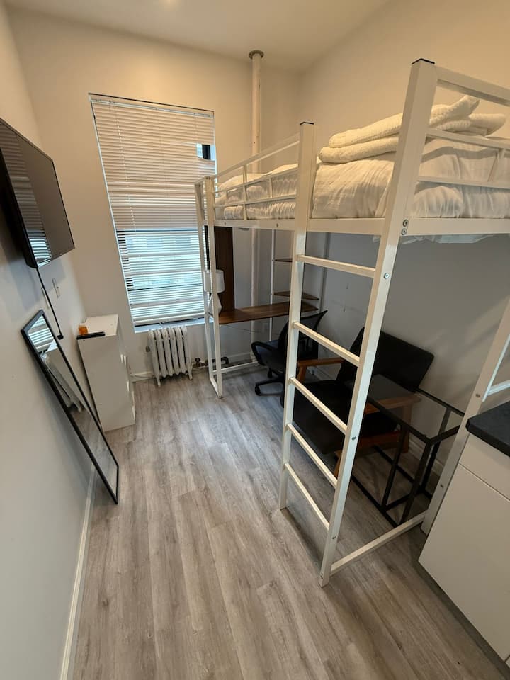 Newly Renovated Shared Bath Chelsea Micro Studio 2 - New York City