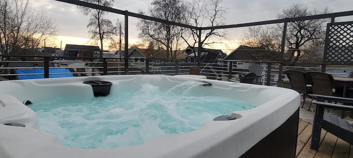 Bates Hendricks Luxe With Roof Deck - Kota