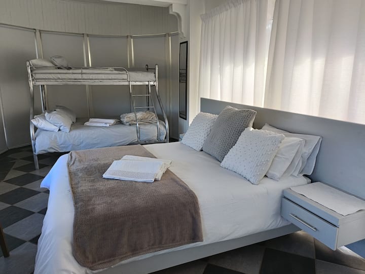 Graceland: Classic Grande  Unit - Krugersdorp