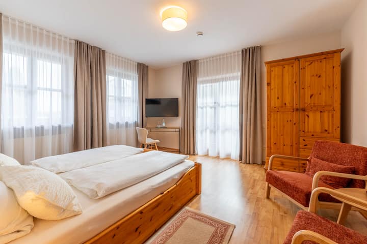 Spacious Apartment With Balcony 16 Min. To Munich - Grafing bei München