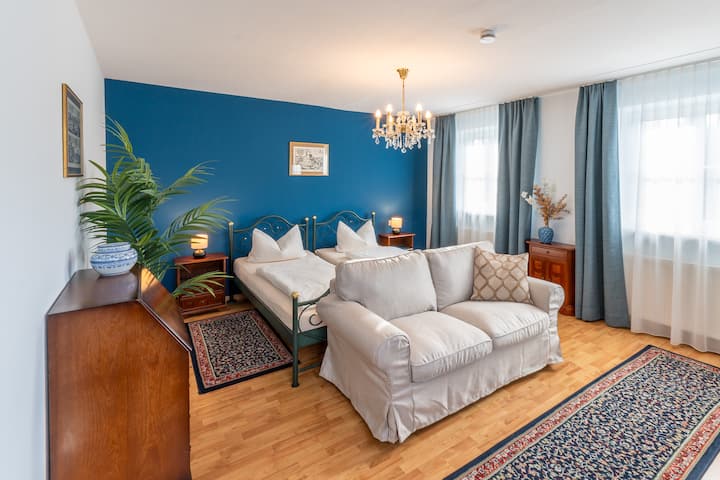 Bright, Spacious Apartment Easy Access To Train St - Glonn