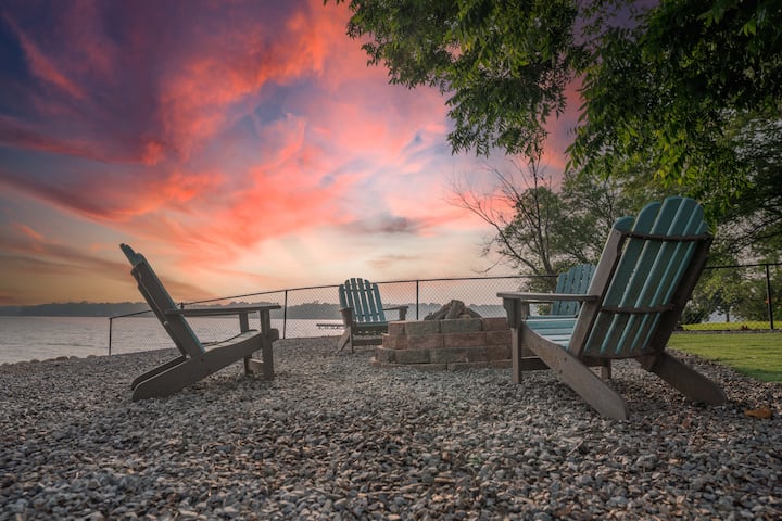 Lake Front House - 8 Beds - Daingerfield State Park, Daingerfield