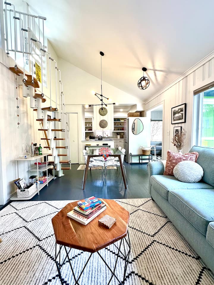 Cozy Retreat In The Catskills – Hot Tub, Fireplace - Phoenicia, NY