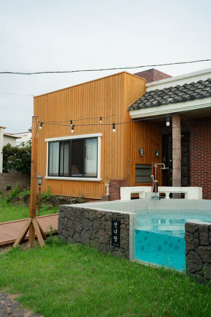 독채/6월야외수영장/바다뷰/함덕7분/조천수산/세탁기/건조기 - Jeju-si