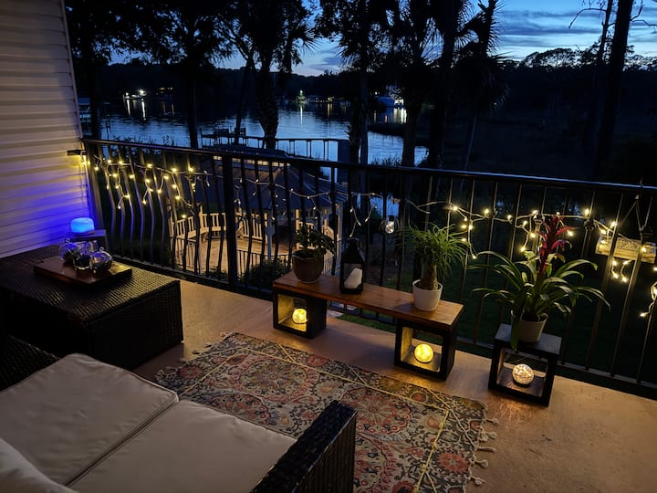 Stunning 3br
Waterfront Townhouse- 2,300 Sf - Niceville, FL