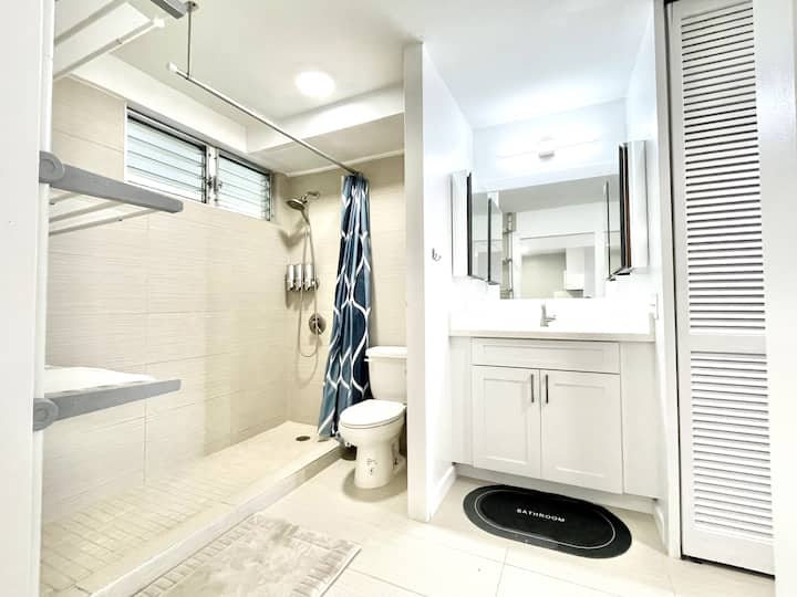 Everything In Kahala! - Honolulu, HI