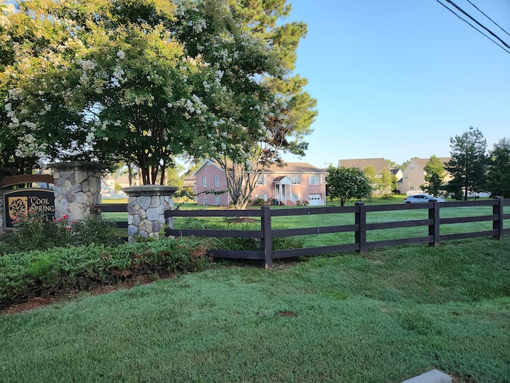 Retreat And Location Combined (Entire 2nd Level) - Ivanhoe Lake, Mechanicsville