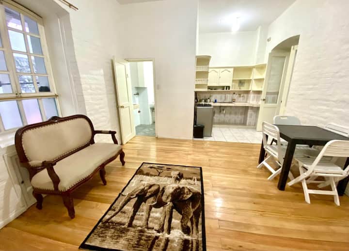 Apartamento Completo Zona Colonial - Quito