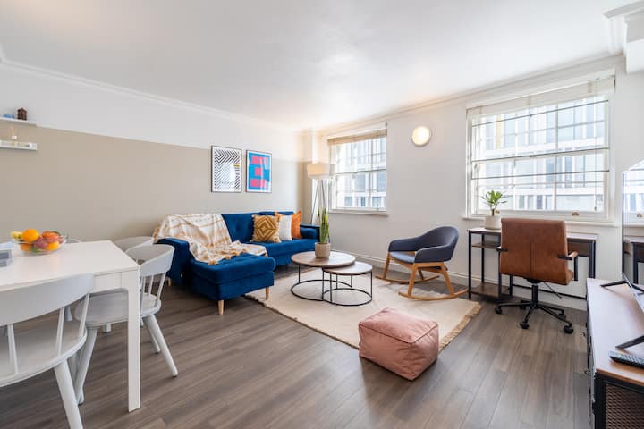 Kula Victoria - Stunning 2 Bedroom Penthouse - Soho - London