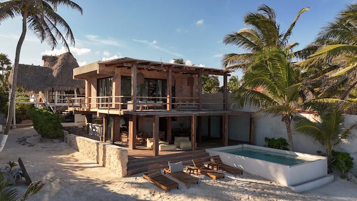 3 Bdrm Beachfront Villa | Pool I Casa Aakbal - Riviera Maya