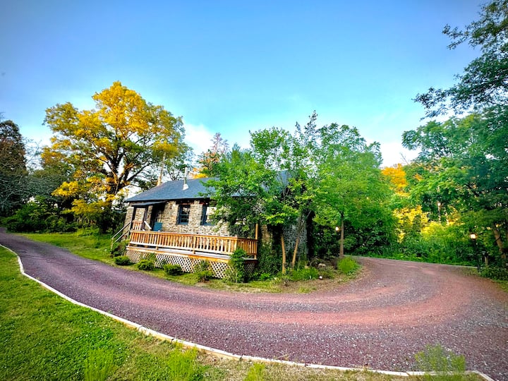 Magical Riverside Homestead In The Hudson Valley - New Paltz, NY