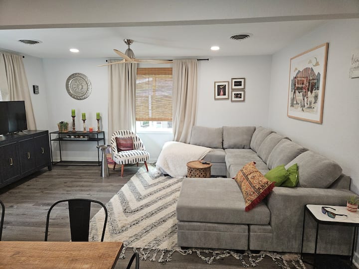 Pet Friendly | Hot Tub | Game Room | Close To Main - Augusta Vin, Fredericksburg