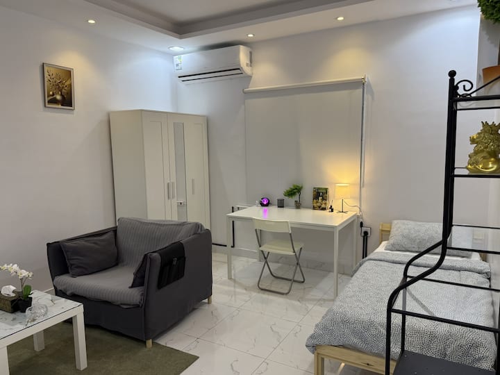 D-05 Study Room - Jeddah