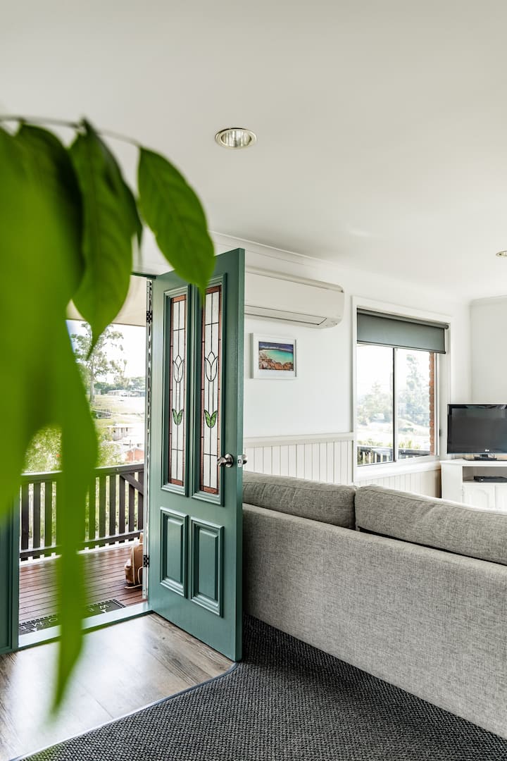 Suncatcher St Helens - Views - Sleeps 4 - St Helens