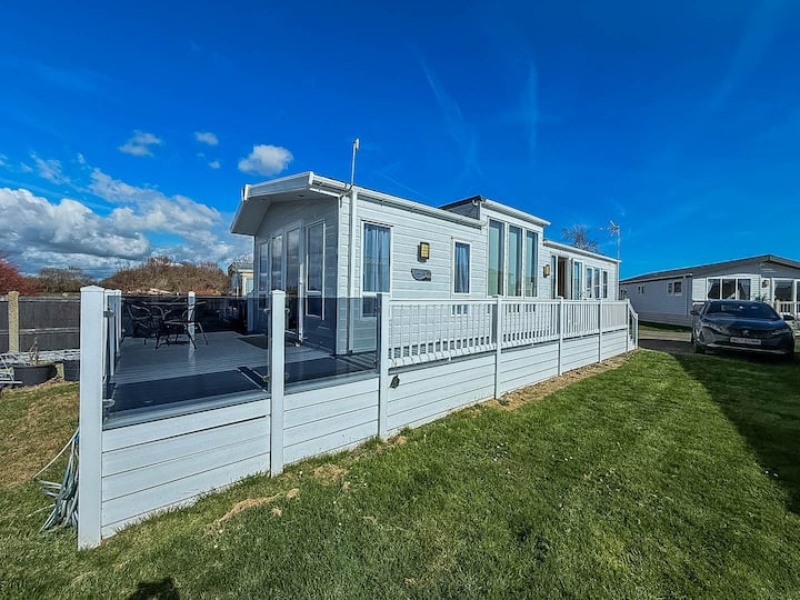 Caravan With Wifi At Dovercourt Park Ref 44009g - Walton-on-the-Naze