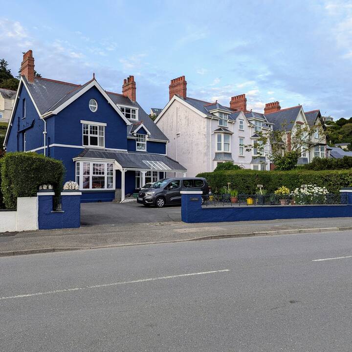 Cartref Guesthouse - Room 2 (En-suite) - Aberdovey