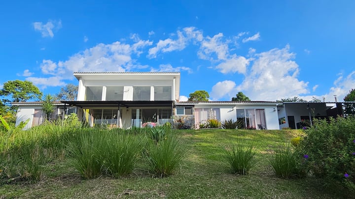 Hermosa Casa Campestre - Circasia