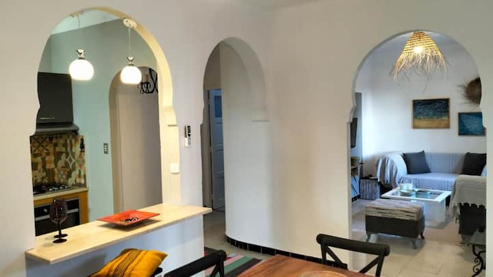 Joli Rez-de-jardin Entre La Mer Et La Falaise - Marsa