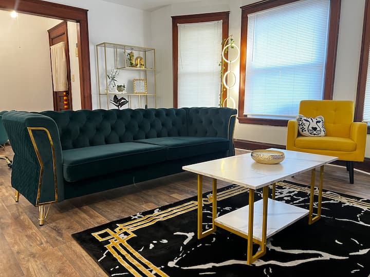Entire First Floor Of An Artsy Home In Westcott! - Syracuse, NY