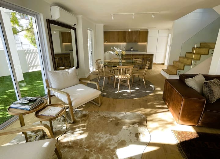 Stylish 2 Bedrooms In Central Stellenbosch - Stellenbosch