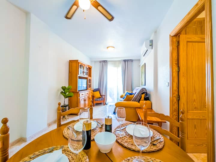 Sunny&airy Apartment | Prime Location, 200 M Beach - Torrevieja