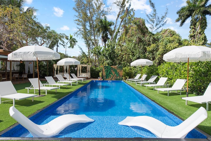 Villa Paraiso: 10 Br Miami Mini Resort W/pool/gym+ - Miami, FL