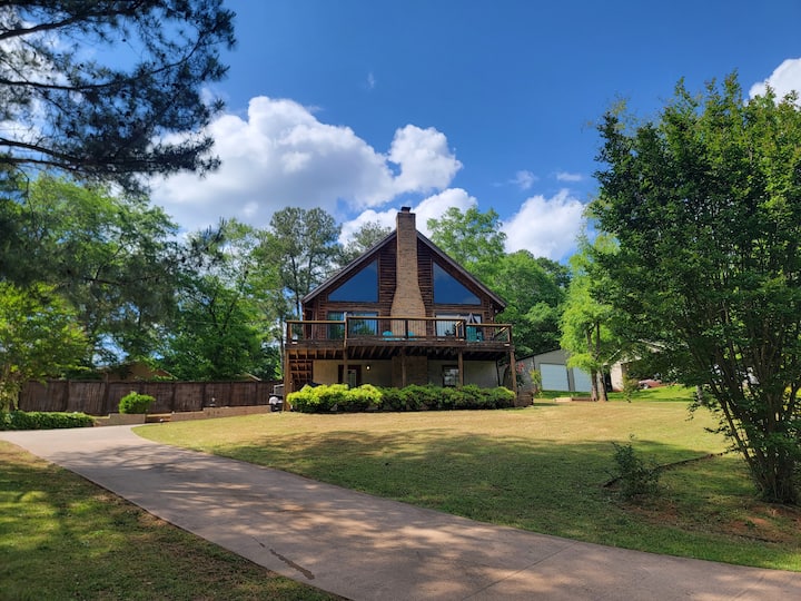 Gorgeous Cabin By The Lake - Sandy Springs, SC