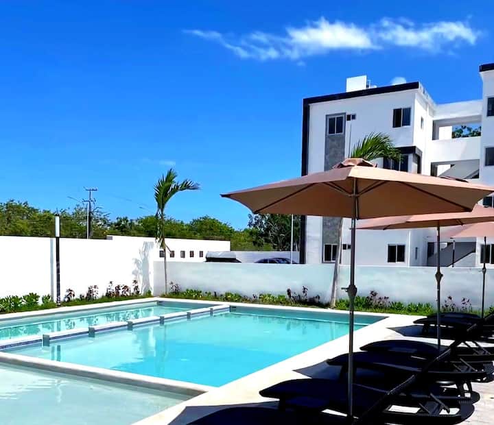 Depa C/estacionamiento Seguridad 24/7 Facturamos - Cancún