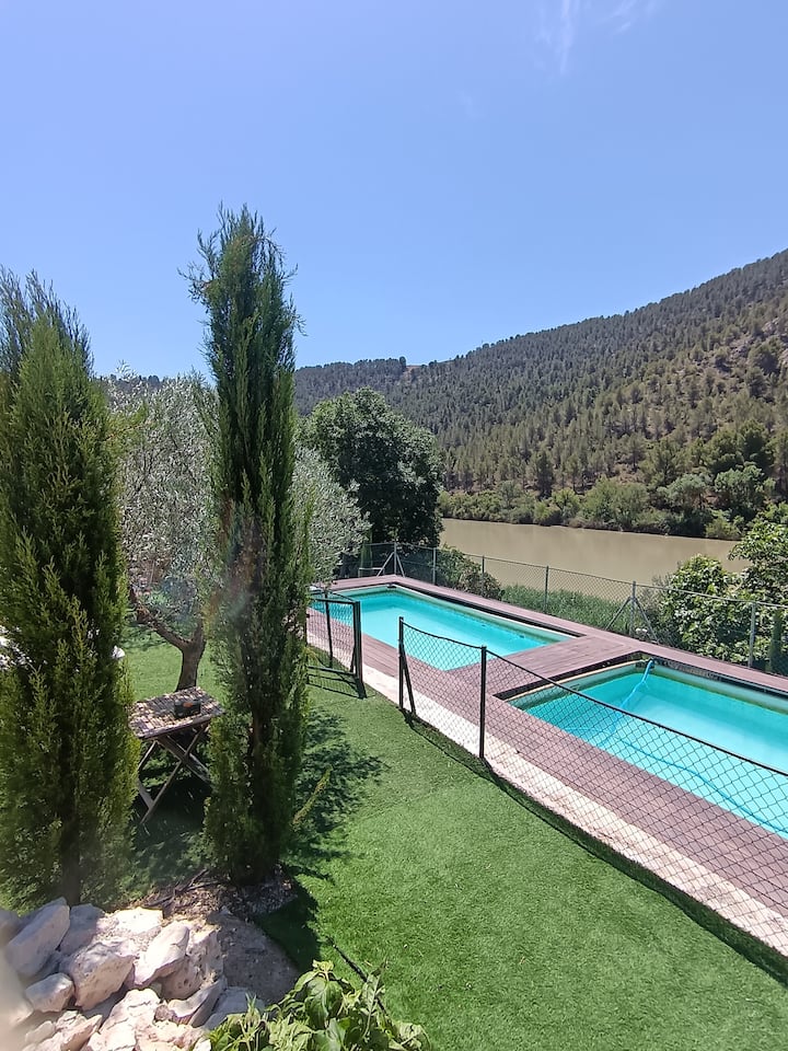 Casas Rurales Del Herrero-fragua
Alcalá Del Júcar - Alcalá del Júcar