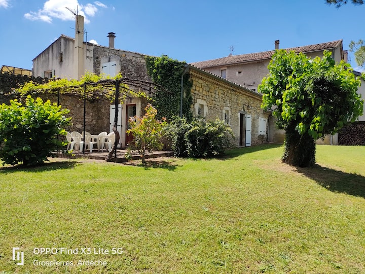 Maison Vue Vignes - Grospierres
