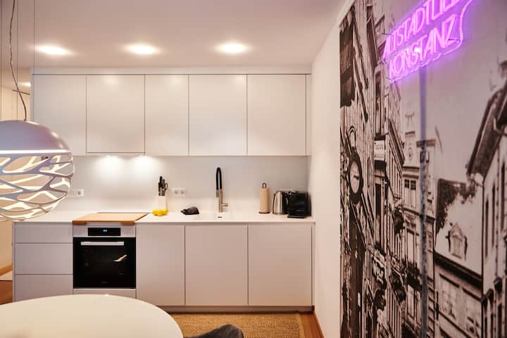 Gem In Historic Centre - Car-free, Balcony - Constance