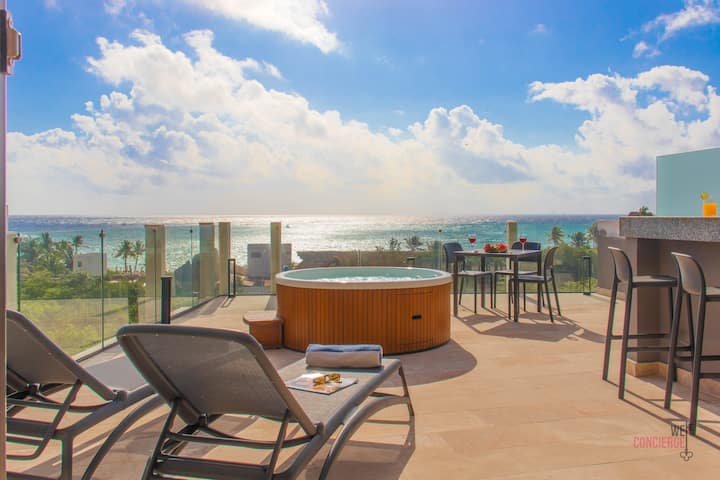 New Private Patio & Jacuzzi Walk To Beach & 5th Av - Playa del Carmen