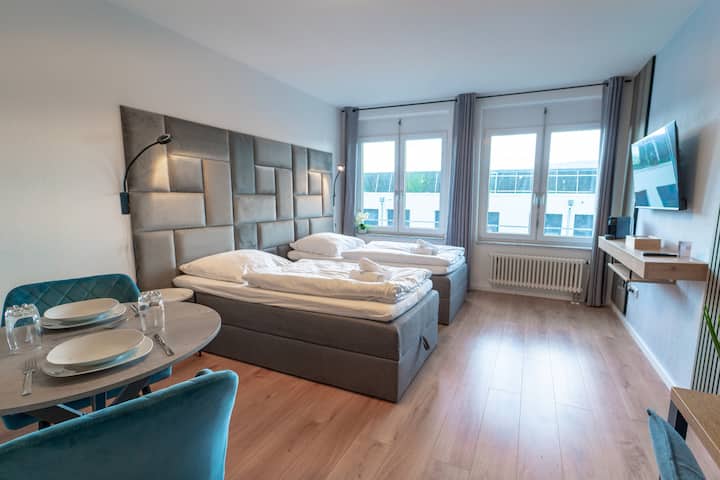 Range:stylish Studio For 2 Kitchen Netflix & Wi-fi - Fellbach