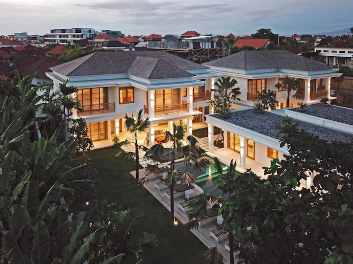 12br Tropical Miami Style Estate- Berawa, Canggu! - Avstralija