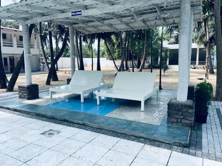 Tazal Beach House - Grand 3bhk With Pool On Ecr - Mahabalipuram