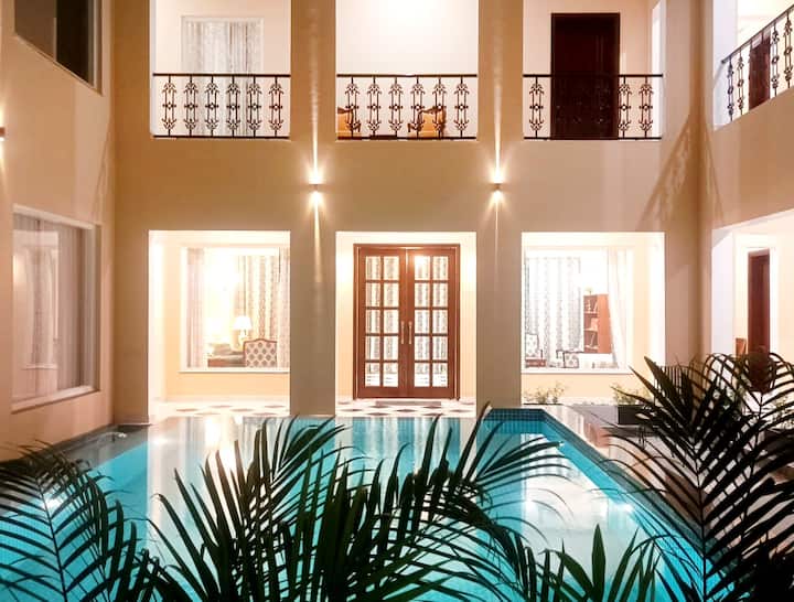 Family Luxury Pool Villa! Meals & Chef, Near Lakes - Udaipur