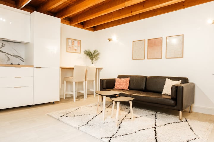 Logement Entier : Maison - Versailles