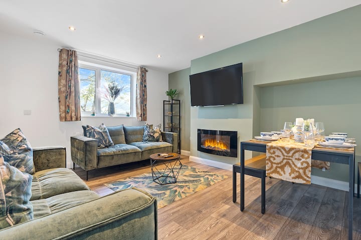 Retreat On The Green - Beautiful 4-bed Home - York