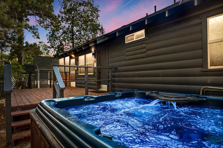 Lil' Oso Bonita Cabin+walk 2 The Village+games+spa - Big Bear Lake, CA