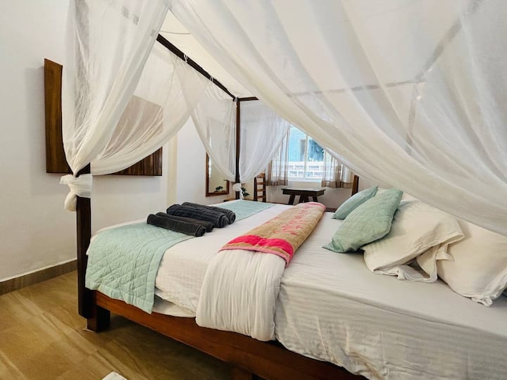 H-1 Rooms In A Resort Near Aramb - Goa