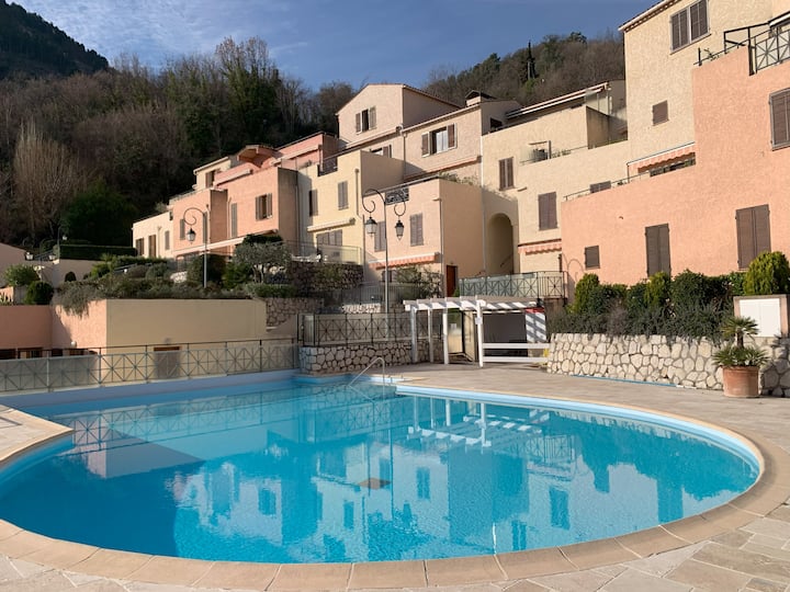 Feriehus I Sydfrankrig - Carros