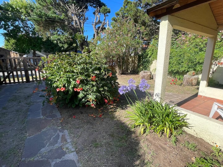 Casa Con Jardin Cerca Del Mar - Mar de Ajó