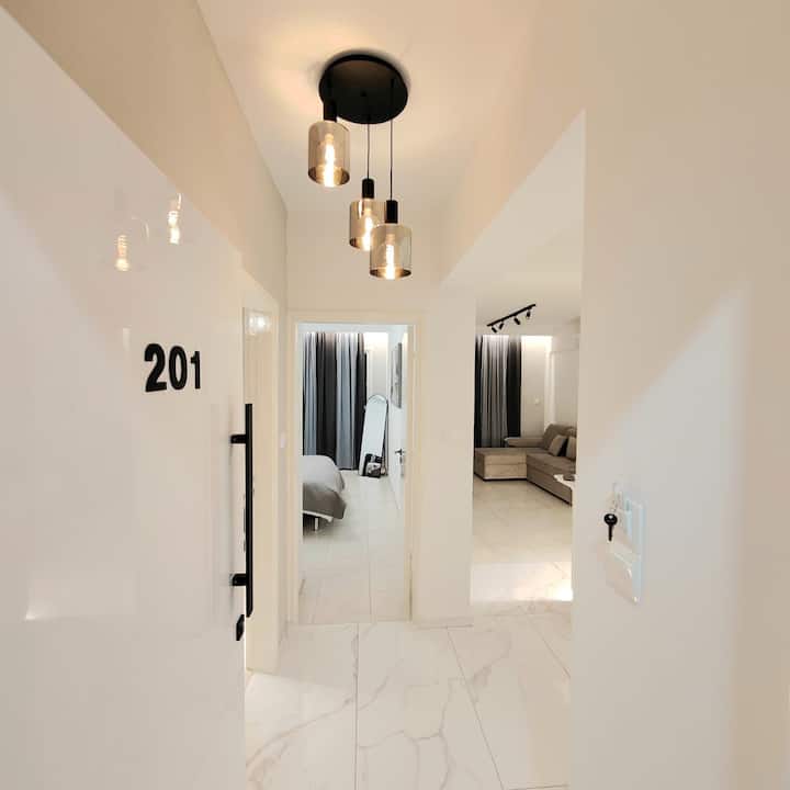 Spacious 1 Bedroom Flat In Finikoudes! - Zypern