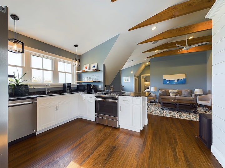 1661 Farm & Gardens Apartment - Block Island, RI