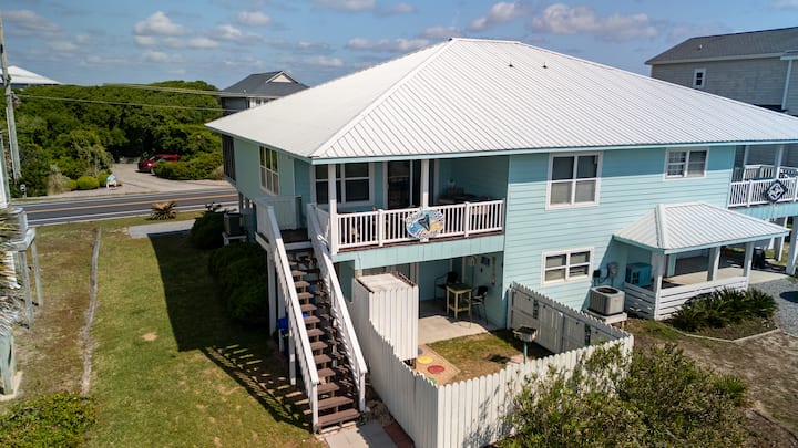 Ocean Views! Short Walk To The Beach! Fenced Yard! - Surf City, NC