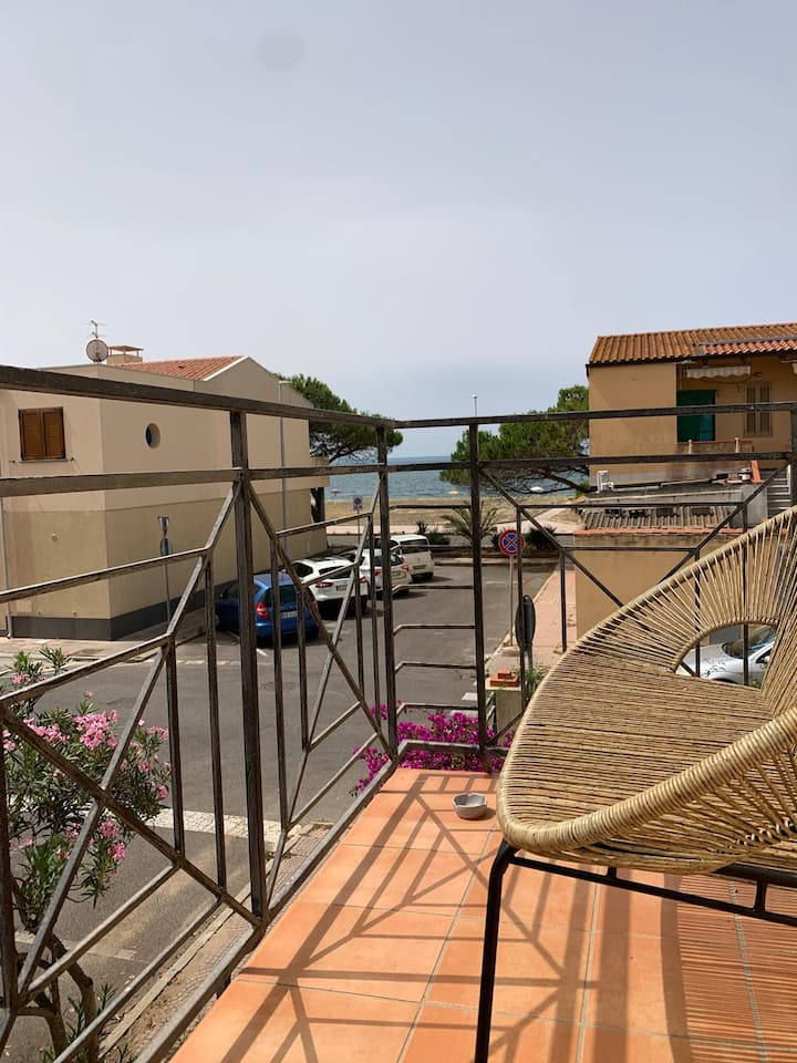 Torre Grande Via La Spezia P1 40 Mt Dalla Spiaggia - Sardinia